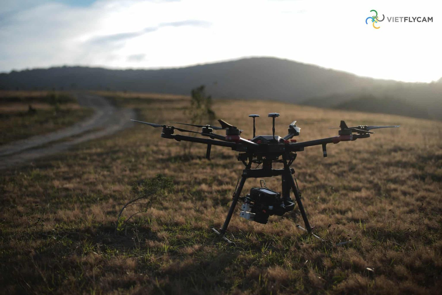 Máy flycam bao nhiêu tiền? Cách lựa chọn loại flycam phù hợp