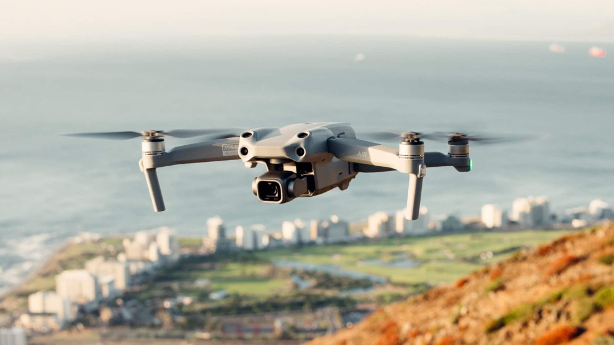 Điểm khác biệt giữa DJI Mavic 2S và Mavic 2 Pro - VietFlycam