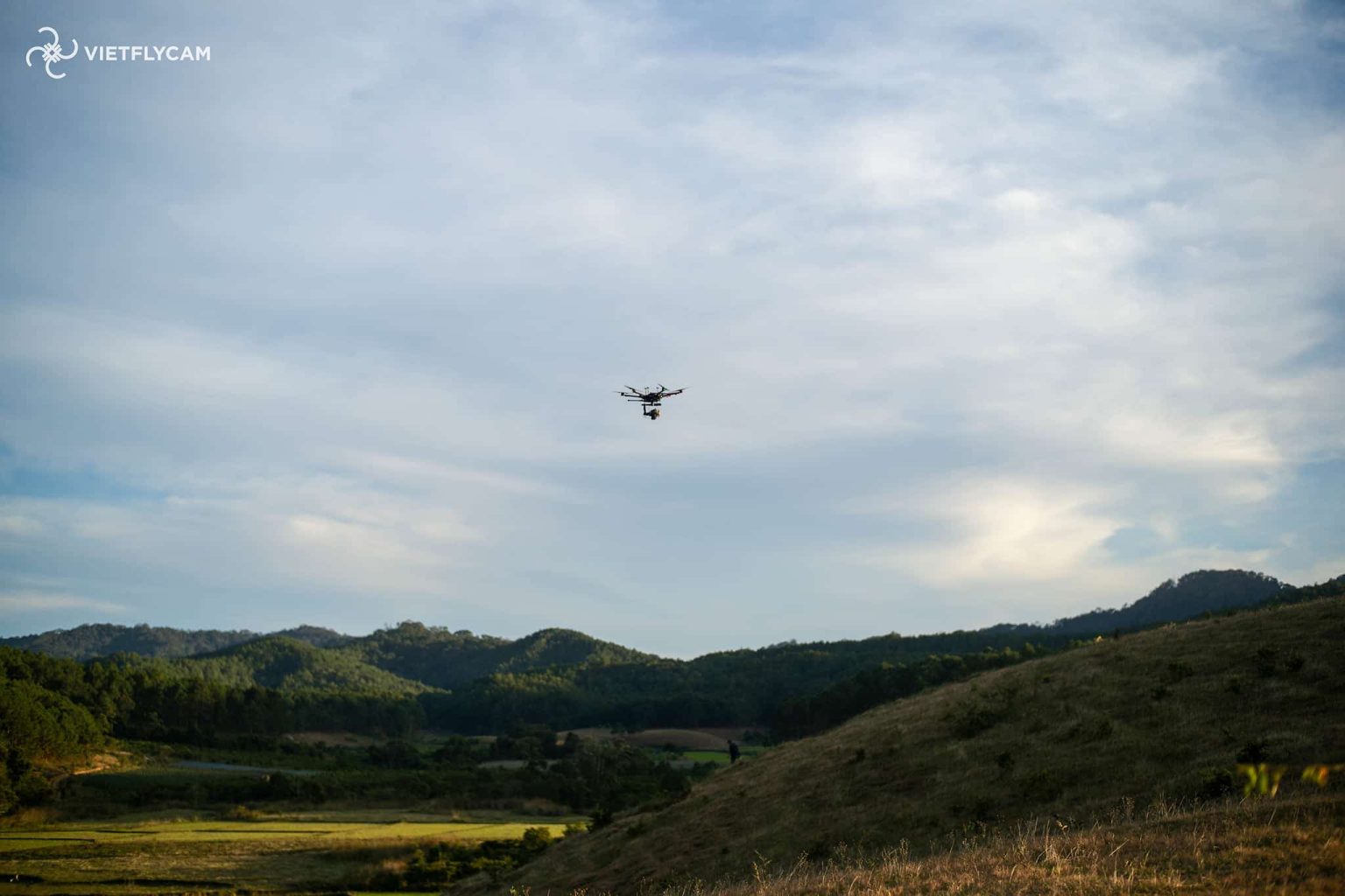 Những ưu điểm của flycam 4k trong khảo sát địa hình - VietFlycam